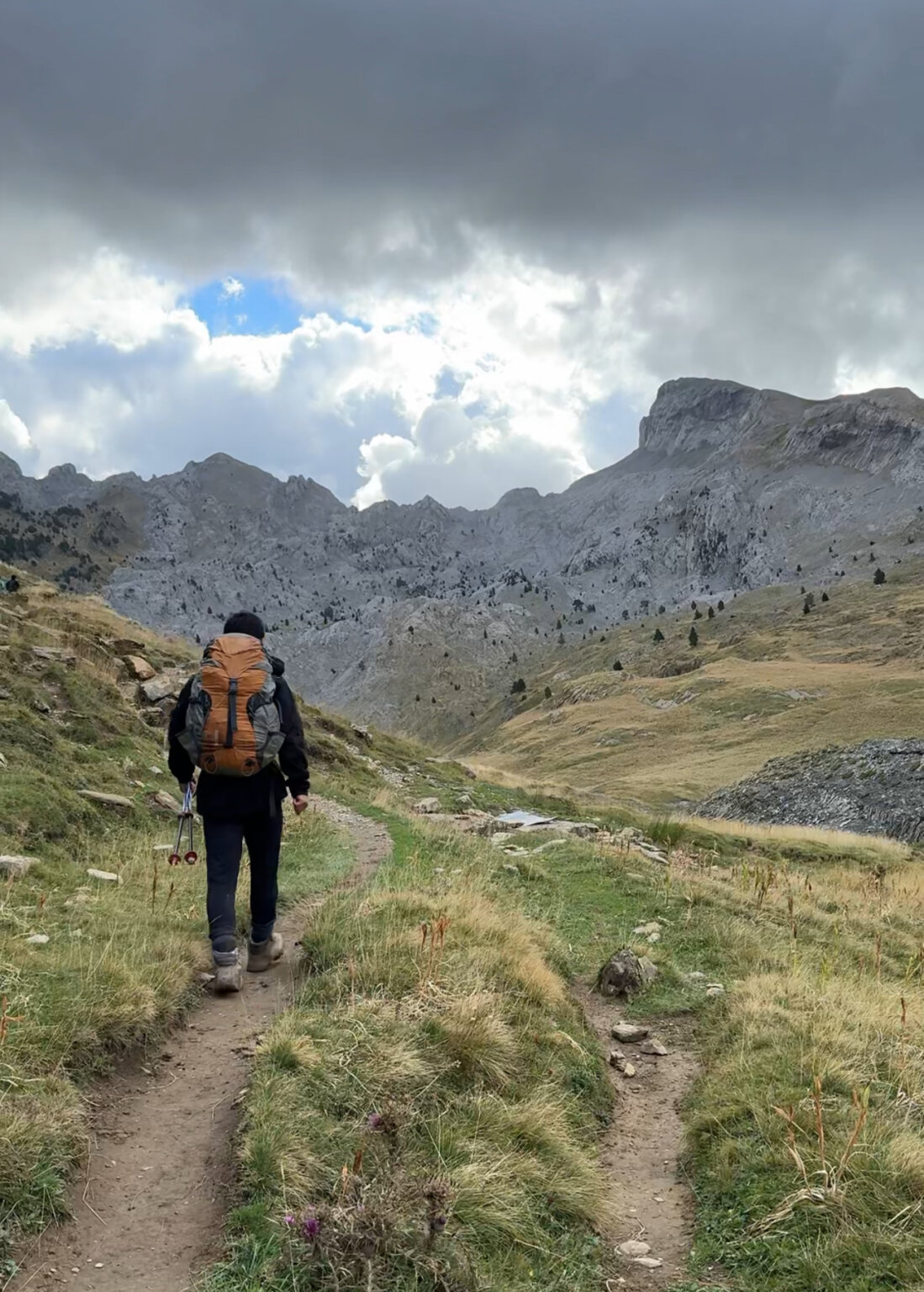 Why I love hiking in the Pyrenees! A Complete Guide - BEA ADVENTUROUS